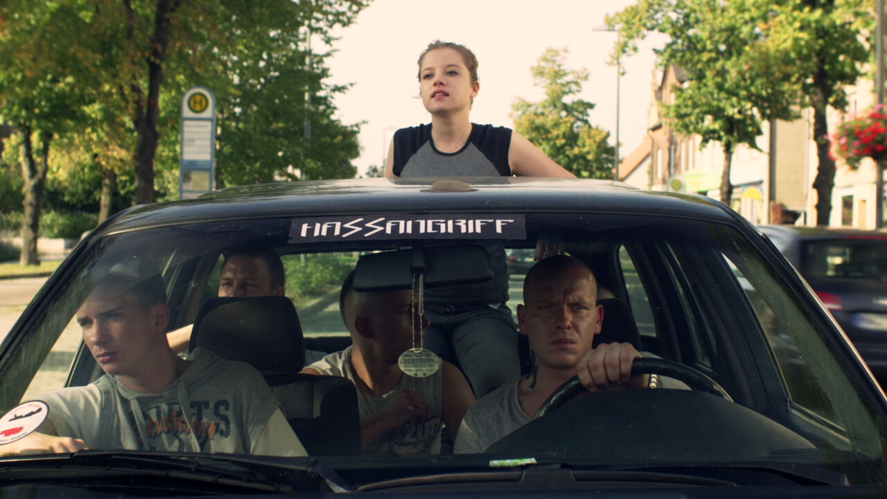 Watch Combat Girls | Netflix